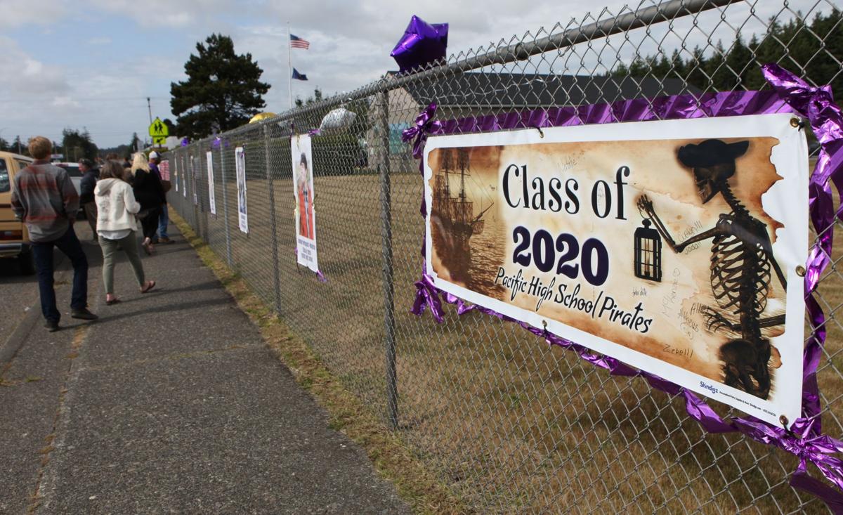 Pacific High School parades its graduates | Bandon News | theworldlink.com