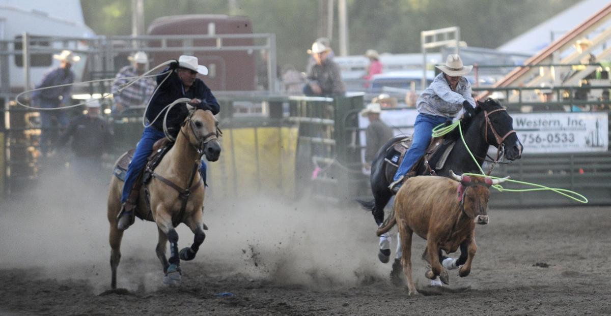 Saturday evening at the Rodeo | Galleries | theworldlink.com