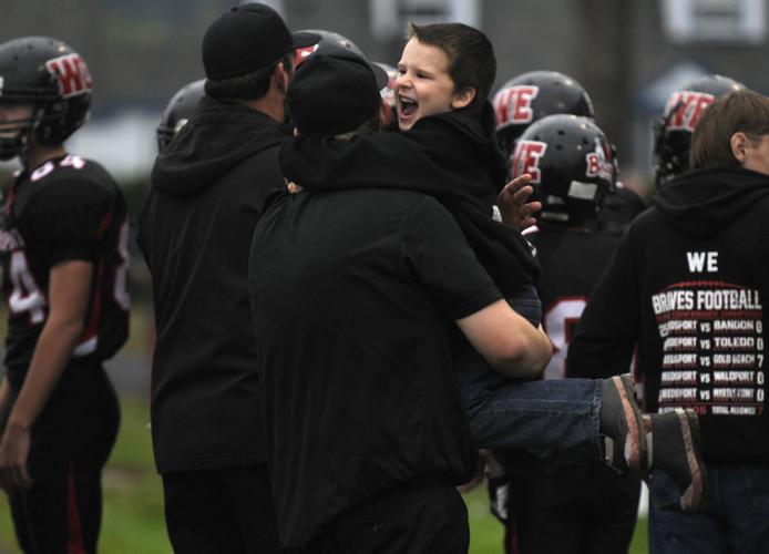 Reedsport vs. Weston-McEwen Round 1 Football | Photo Collections ...
