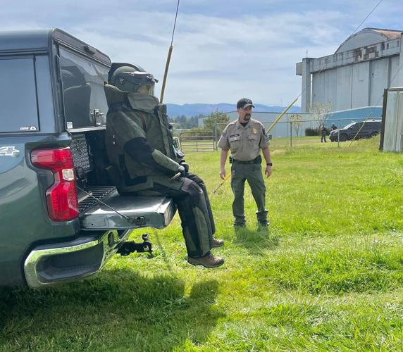 Oregon State Police Bomb Squad investigate suspicious item | News ...