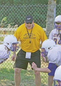 Jewell football team is ready | News | tillamookheadlightherald.com
