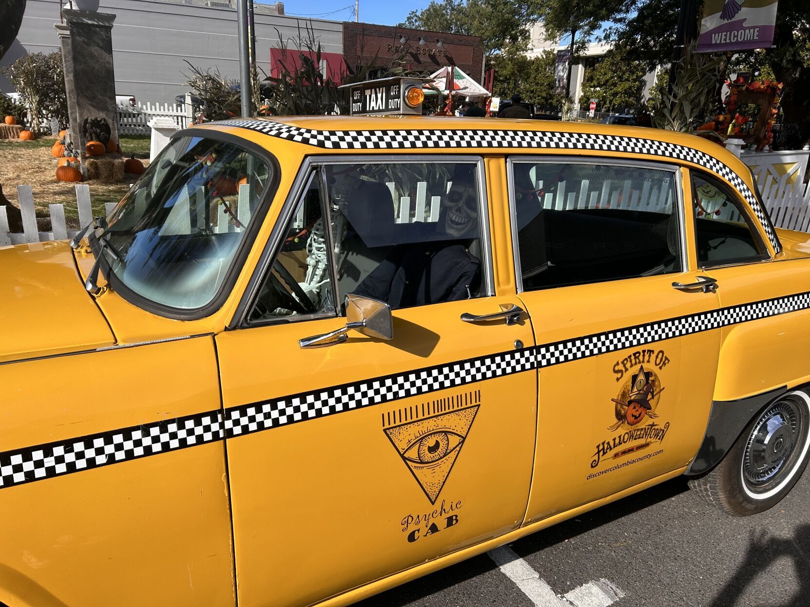 Spirit of Halloweentown returns | News | tillamookheadlightherald.com