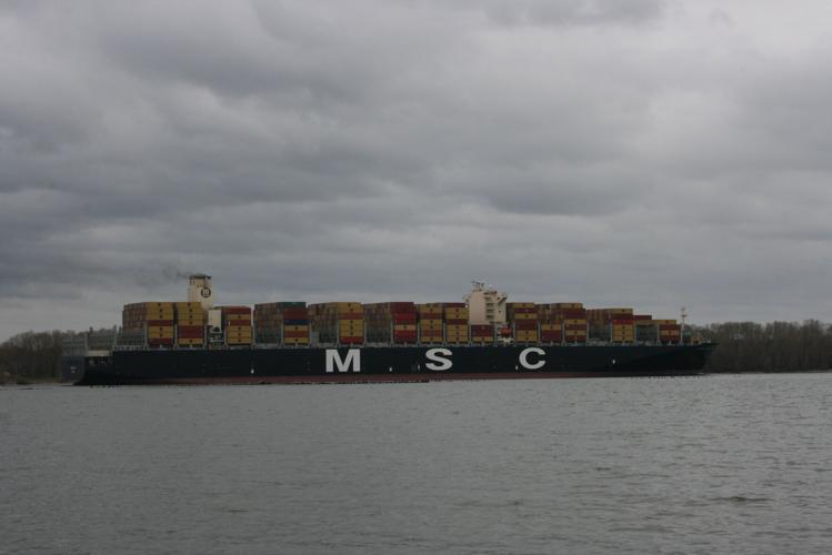 Sight To See: One of the largest ships on the Columbia | News ...
