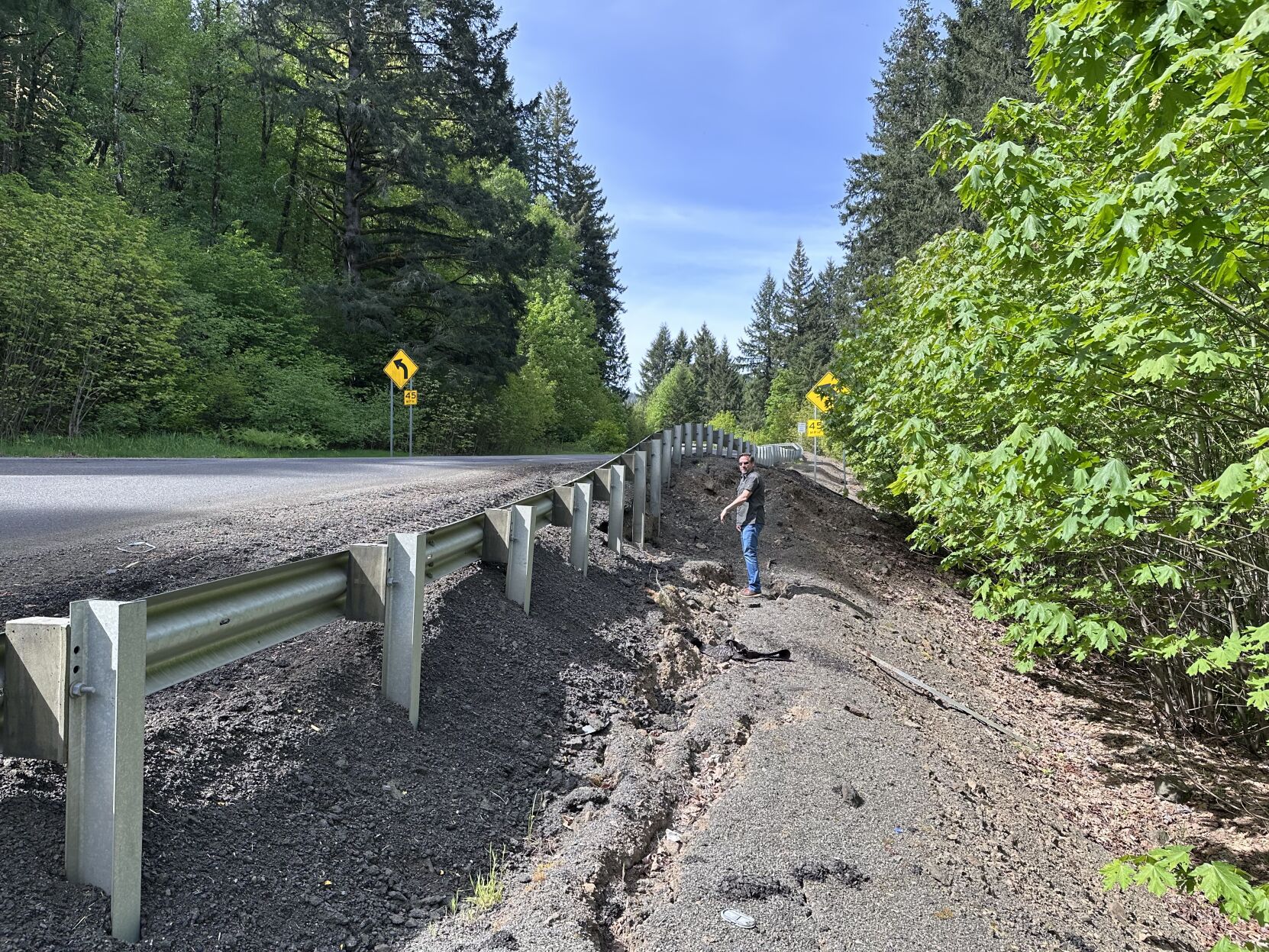 Fournier gathers Highway 6 economic data | News ...