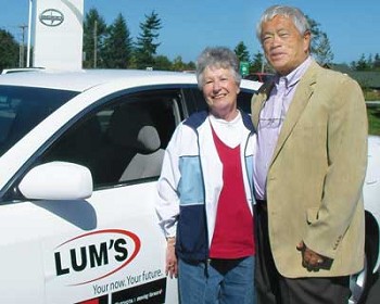 Lum's car donation delights winner, area churches | News ...