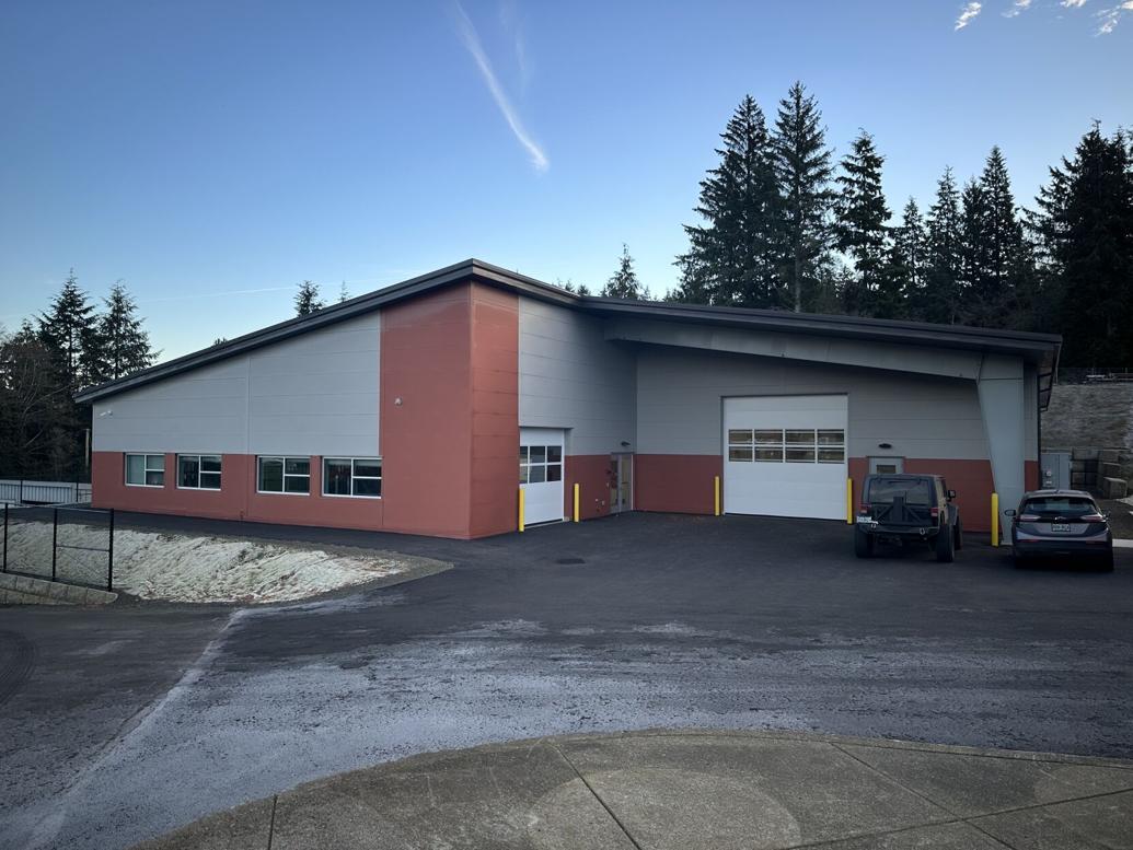 Nestucca High students enjoy new CTE building | News ...