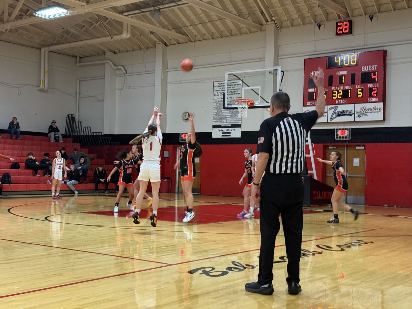 Lady Books v Molalla | | tillamookheadlightherald.com