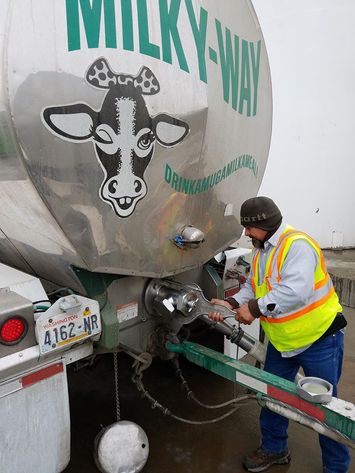 Local dairyman offers glimpse into Oregon mega-dairy | Community ...