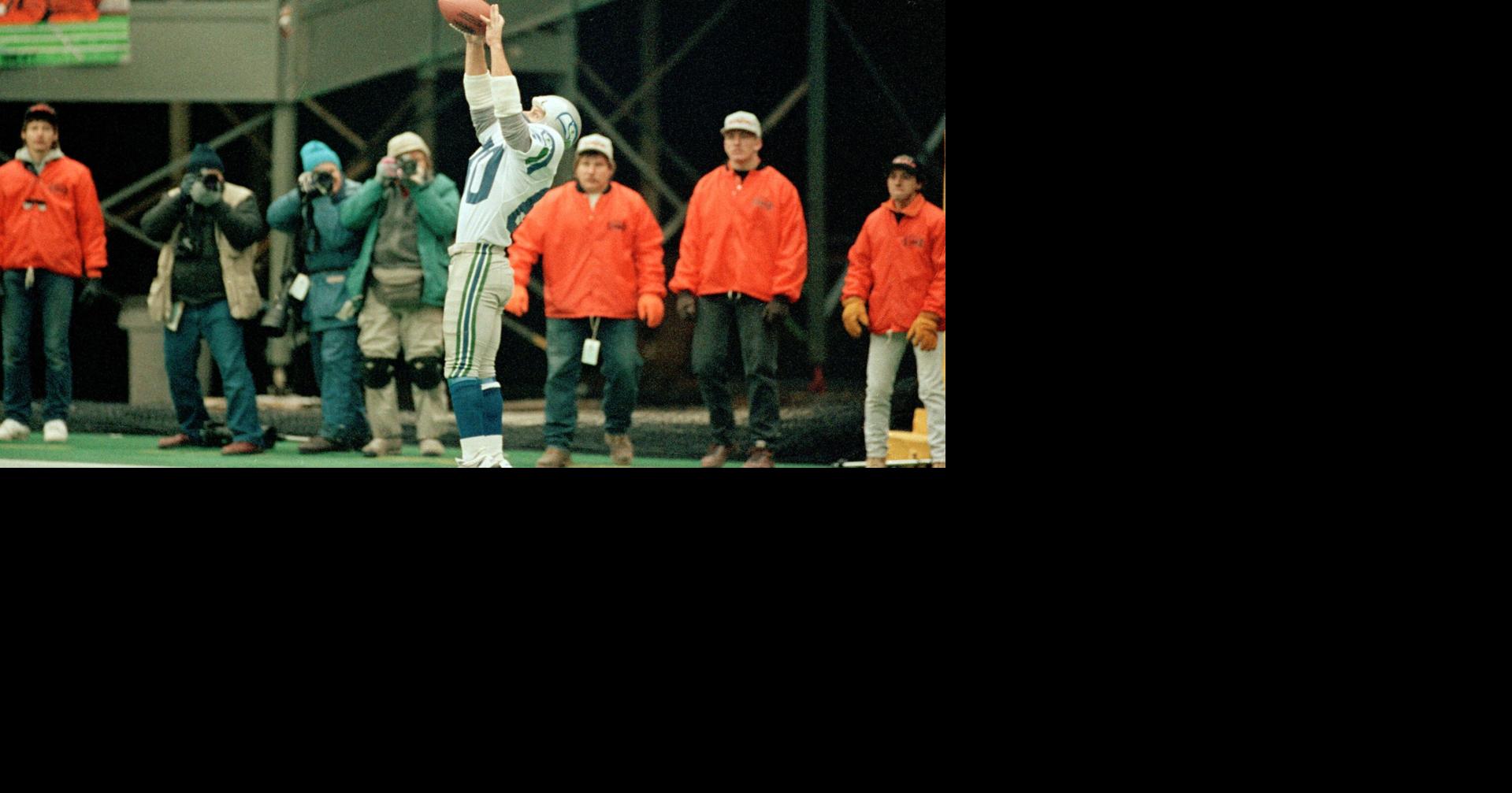 Today in sports history: Steve Largent makes his NFL record 100th touchdown catch in 1989 ...