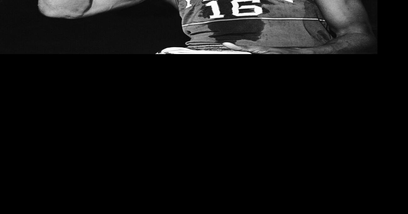 1961: Wilt Chamberlain becomes first NBA player to score 3,000 points ...