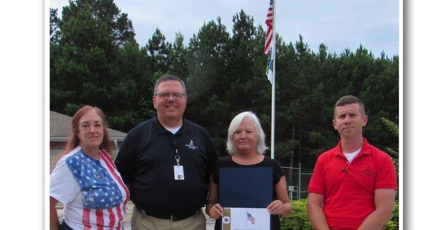 VFW Auxiliary shows appreciation for American flags | Local News ...