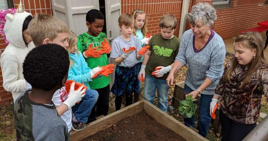 Moreland Elementary re-starts Green Team | Local News | times-herald.com