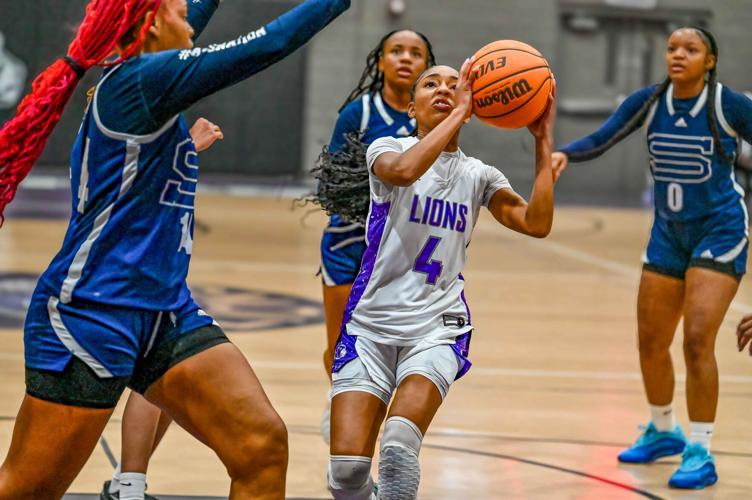 Bennett Scores 30 as Trinity Cruises past Spalding | Sports | times ...