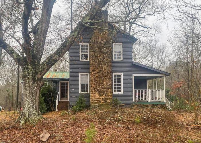 Pickup truck crashes into Newnan home, driver leaves scene | News ...