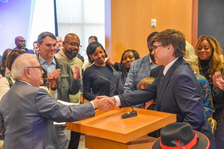 Newnan city attorney vote stalls at mayor’s first meeting | News ...