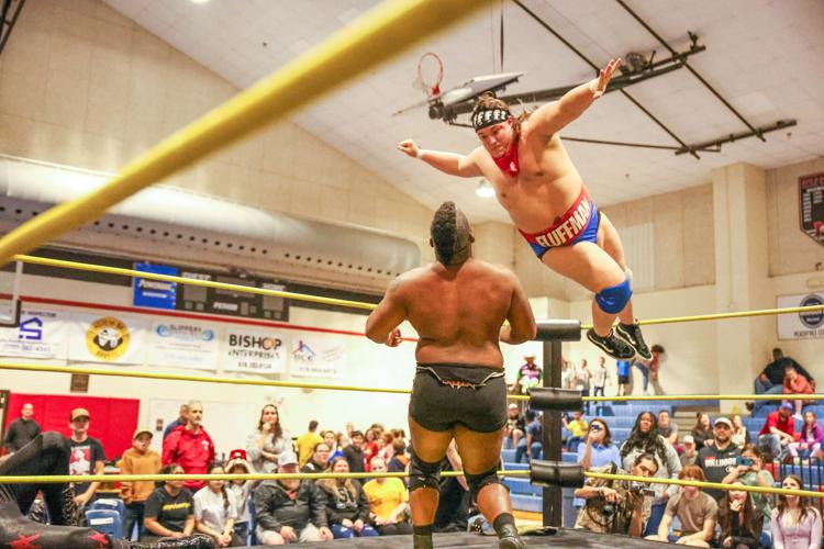 Pro wrestling invades Madras Middle School | Sports | times-herald.com