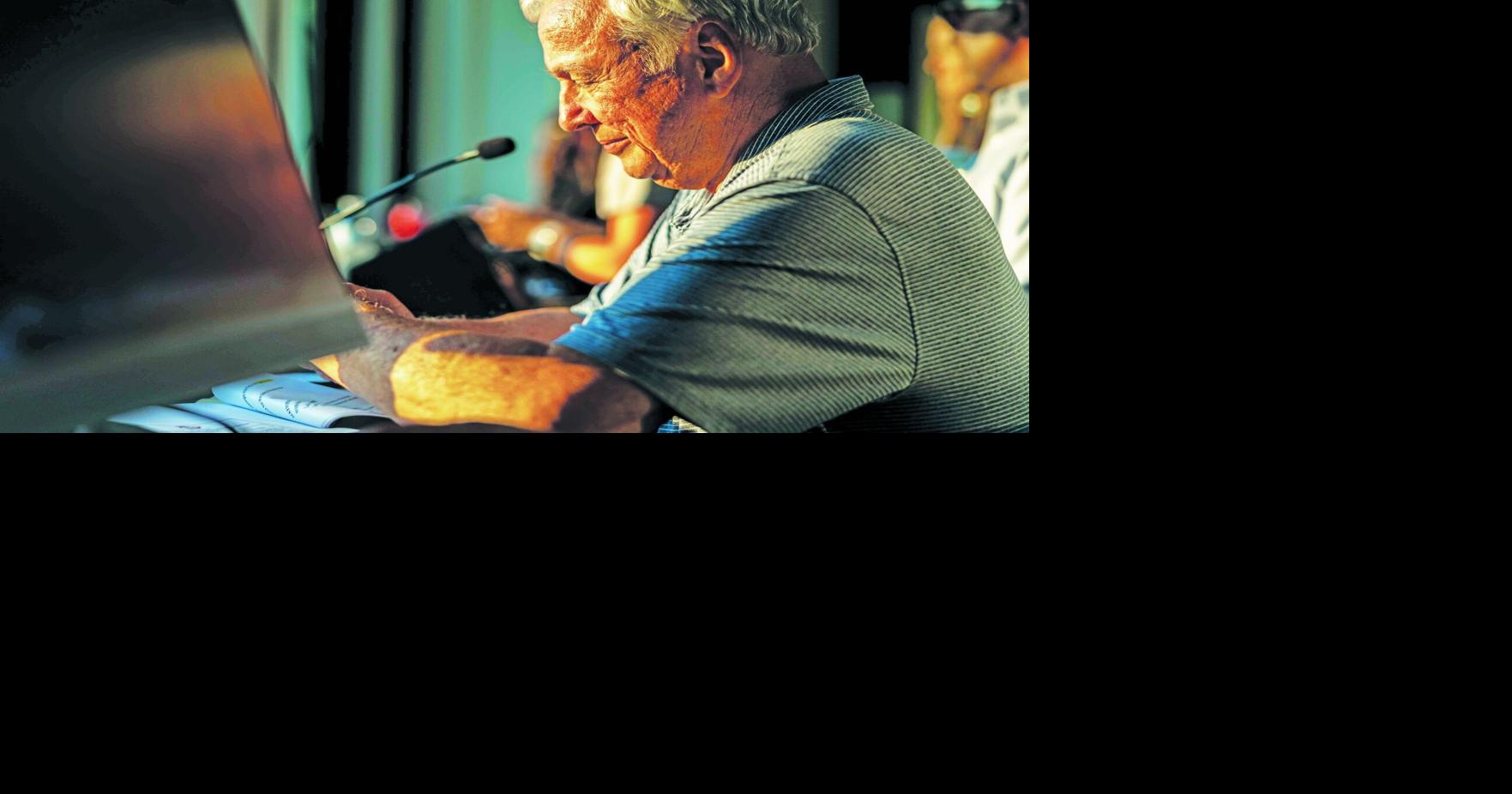 Voice of the Cougars: Mike Barber’s lifetime behind the mic at Drake ...