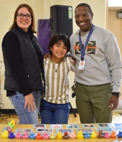 Jefferson Parkway students challenge principal in art history game ...