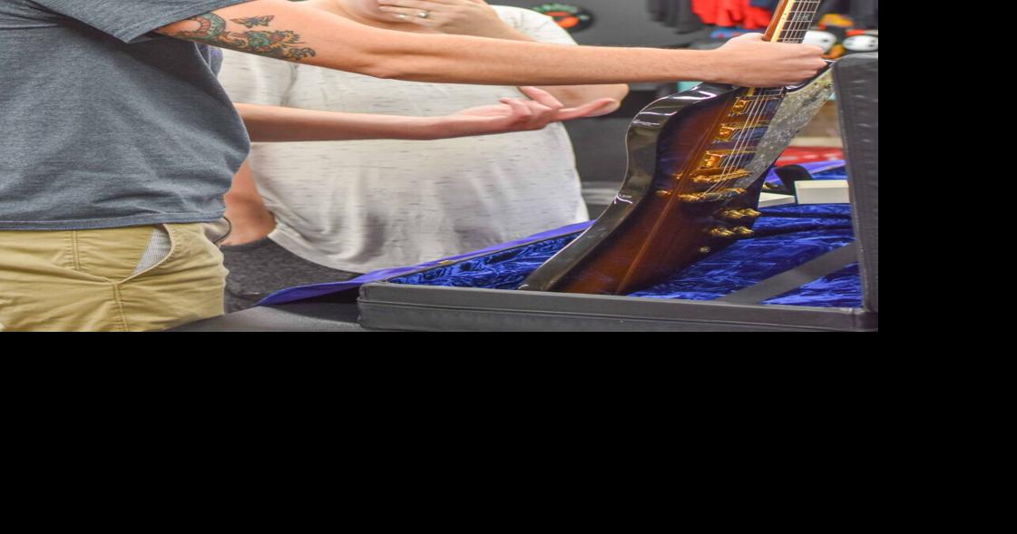 Six strings pull heartstrings | News | times-herald.com