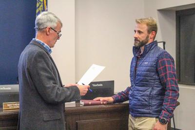 Andrew Lowe sworn in to Senoia council | News | times-herald.com