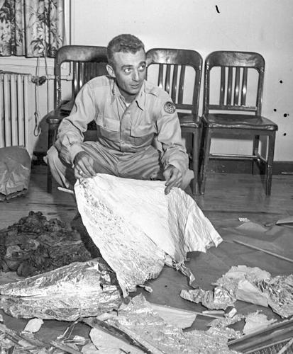Kiwanis speaker revisits Roswell: evidence, eyewitnesses and enduring ...