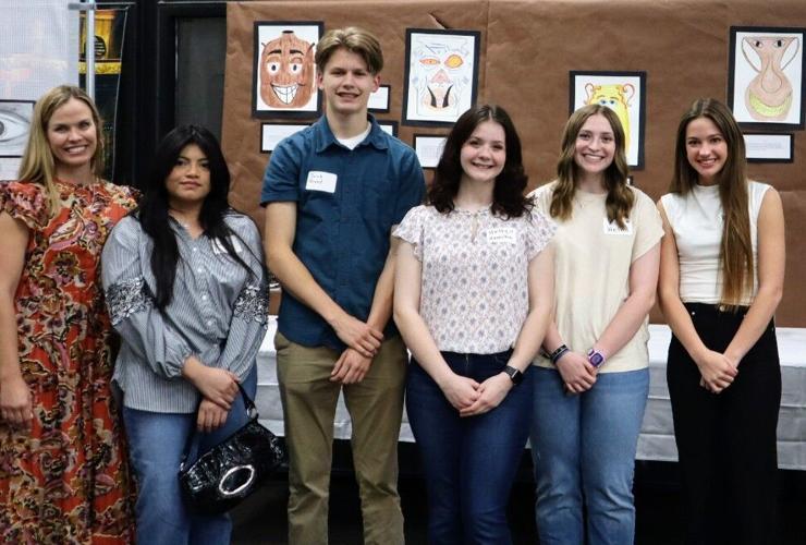 Art show displays students' Appalachian Face Jugs | Fort Payne | times ...