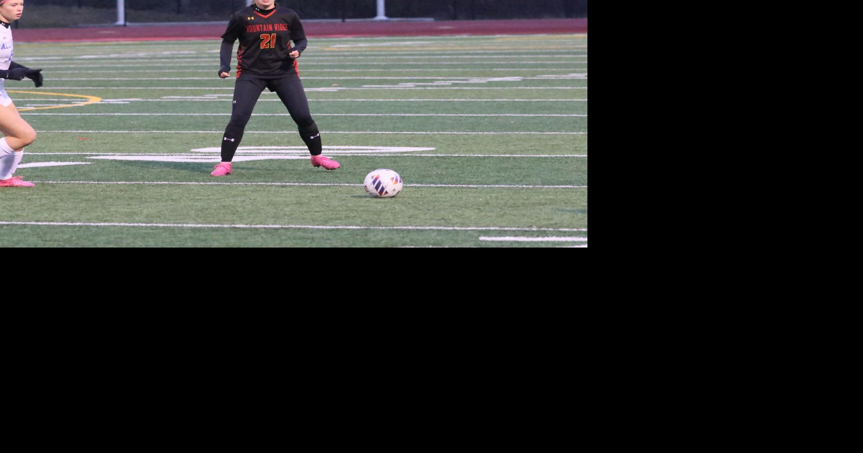 Mountain Ridge's Lexi Simpson wins Defensive Soccer Player of the Year ...