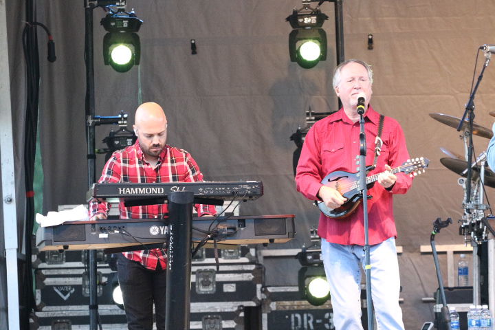 GALLERY: Diamond Rio helps open Weimer Chevrolet | News | times-news.com