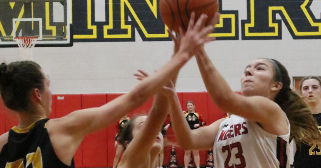 Snyder's big second quarter leads Mountain Ridge to 54-31 win over ...