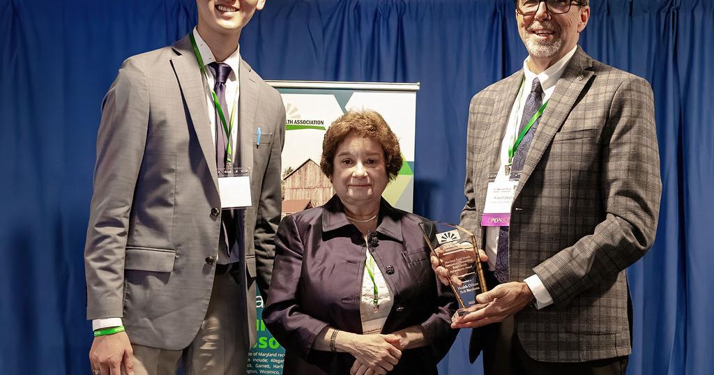 Bob Stephens earns Outstanding Rural Health Achievement Award ...