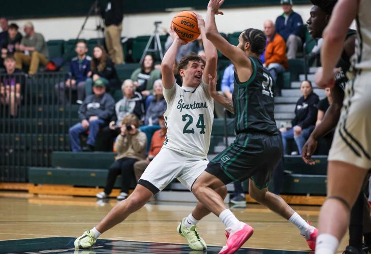 College Roundup: Mixed results for Castleton, Norwich basketball teams ...