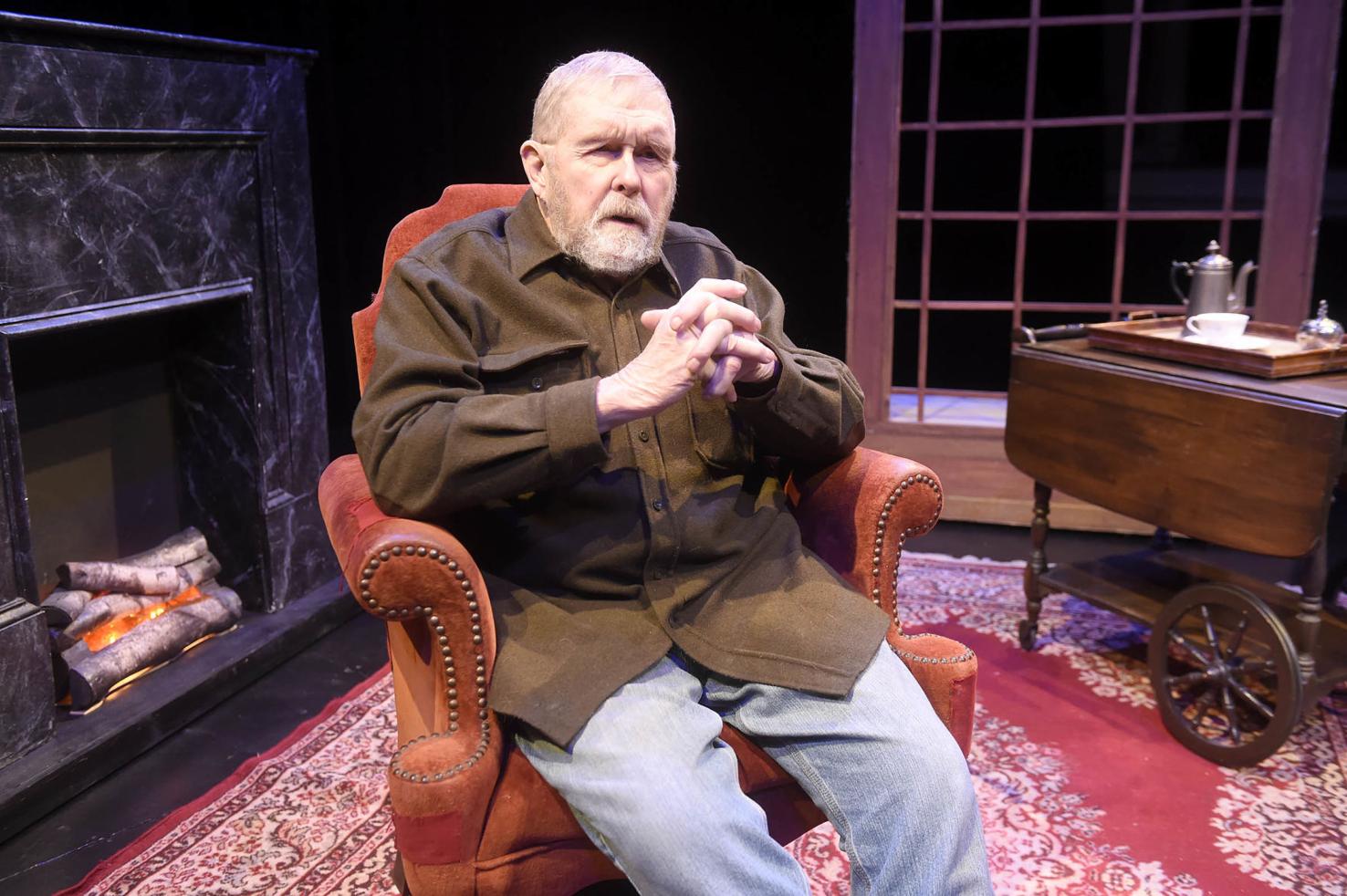 ‘A Christmas Carol: A Ghost Story’: Willem Lange as Charles Dickens ...