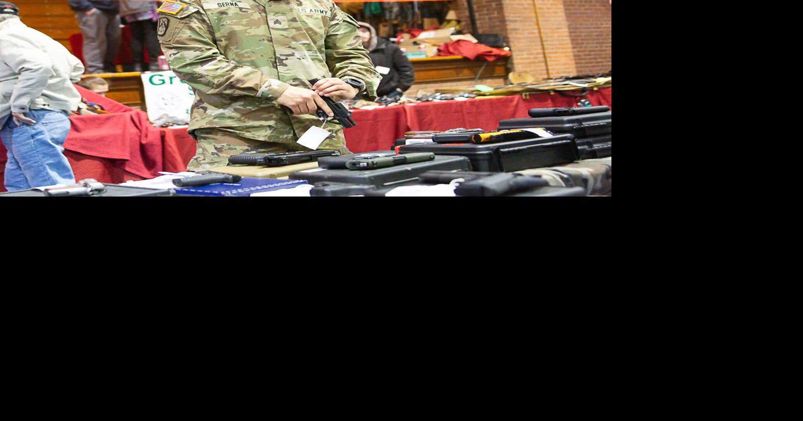 Central VT Gun Show | Snapshots | timesargus.com