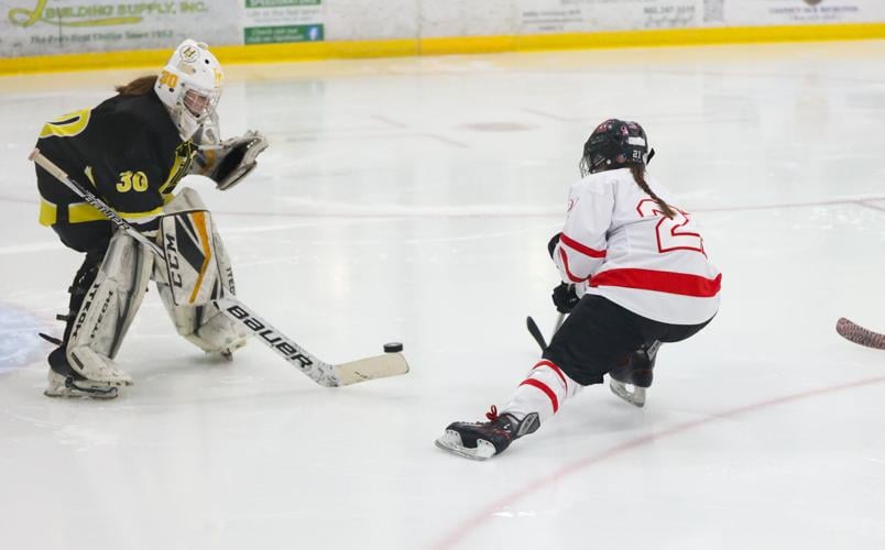 Red-hot Harwood girls skate to 5-2 victory | Local | timesargus.com