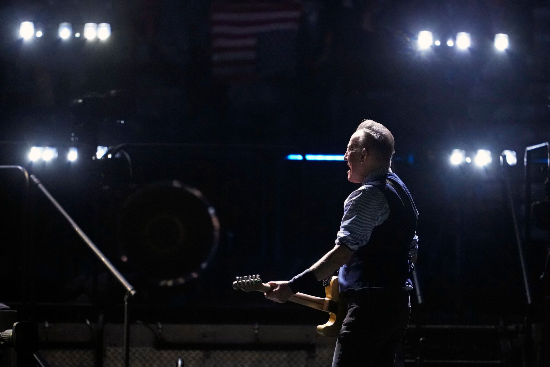 Bruce Springsteen and the E Street Band in Concert - Philadelphia ...