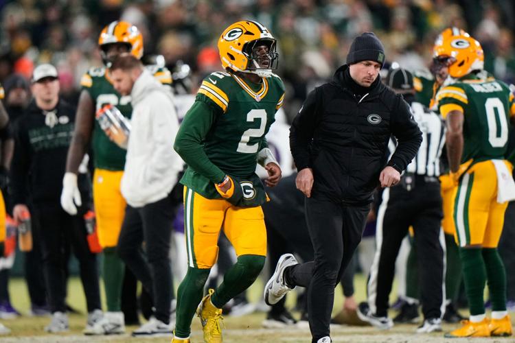 Packers' Malik Willis downplays his shoulder issue after delivering ...