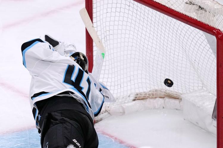 Geekie scores twice and Bruins open 5-game homestand with 4-1 victory ...