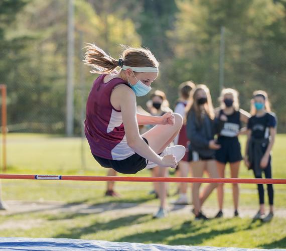Middle school track and field photo gallery | Slider | timesargus.com