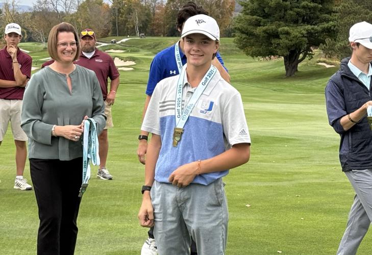 Chamberlain steps up for U-32 golf team | Slider | timesargus.com