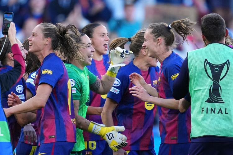 Women's soccer star Alexia Putellas leaves Barcelona after 14 seasons ...