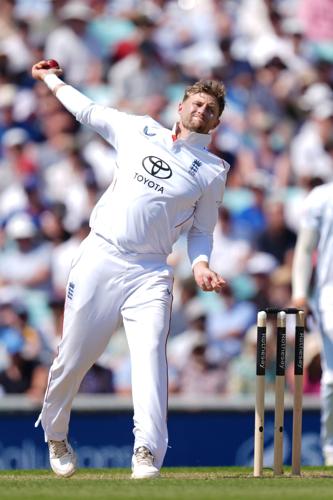 Nicholls and Ravindra steady New Zealand and extend lead over England ...
