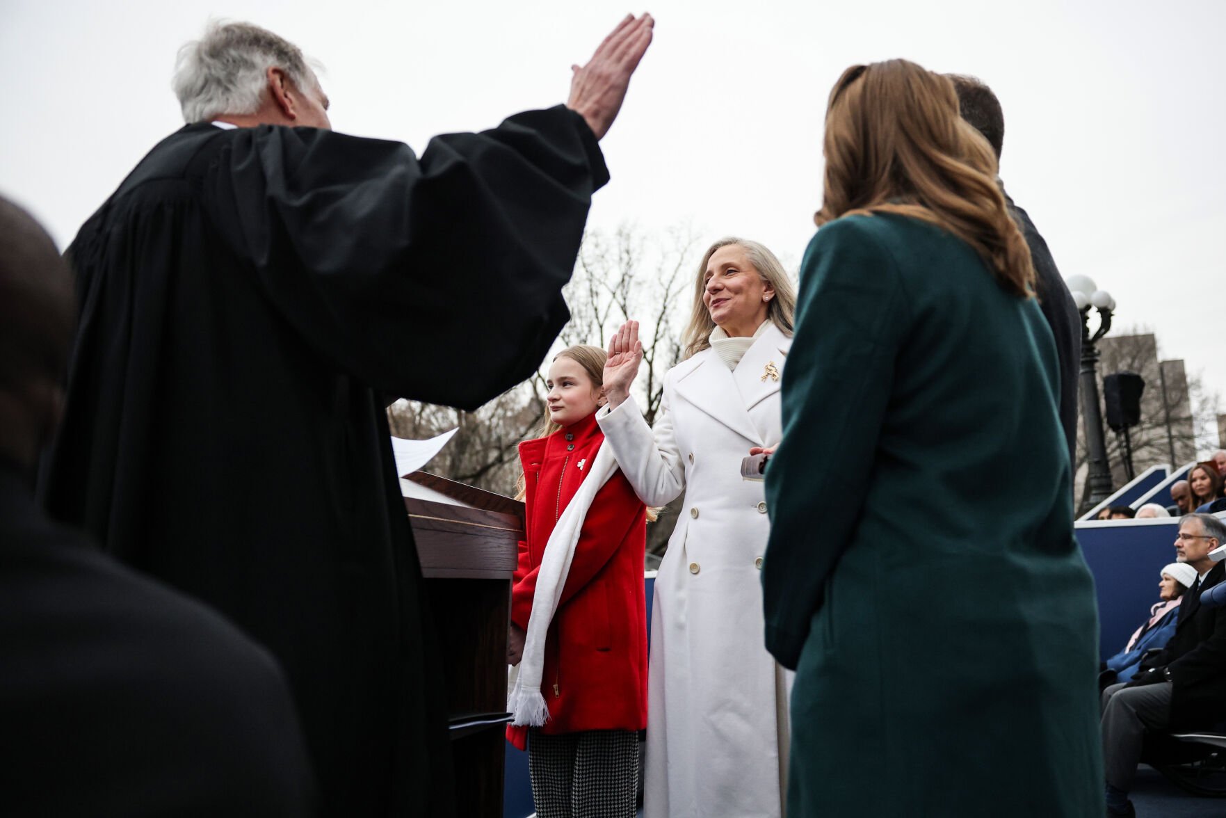 Abigail Spanberger Is Sworn In As First Female Virginia Governor ...