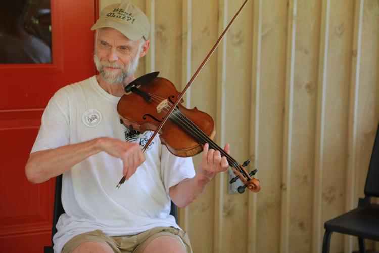 Eschewing stardom, yet larger than life: A tribute to fiddler David ...