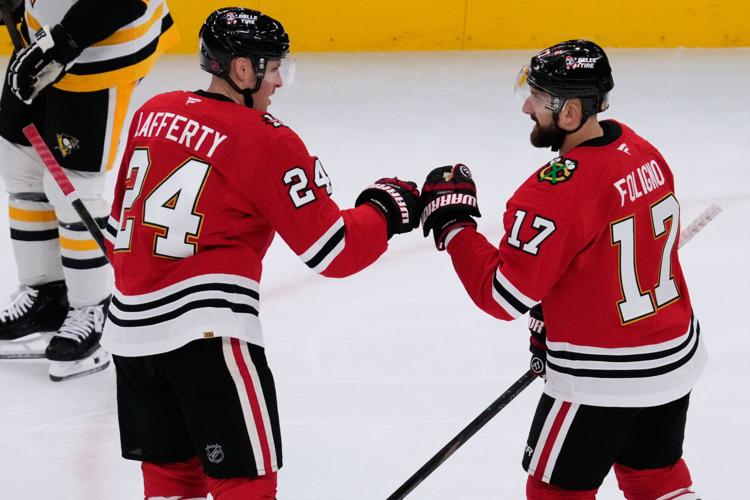 Blackhawks captain Nick Foligno returns with goal against Penguins ...