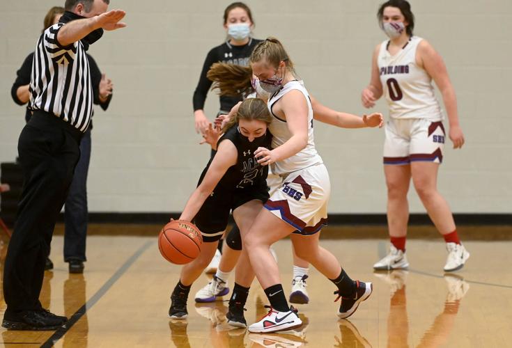 Roundup: St. Johnsbury outlasts Spaulding, 54-35 | Slider | timesargus.com