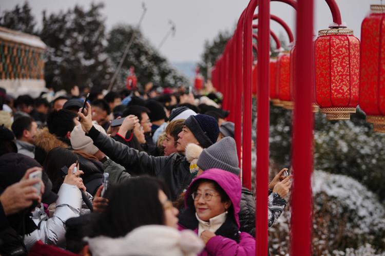 China's population falls again as births drop to lowest rate since 1949 ...