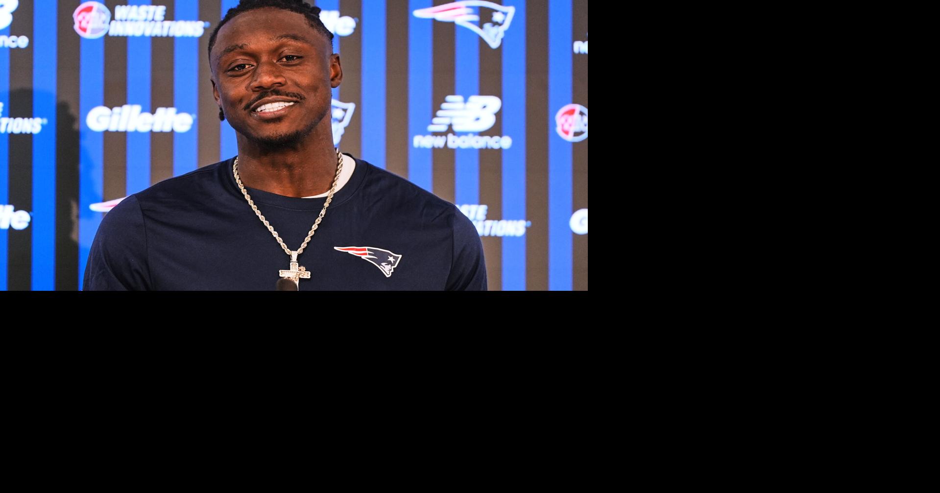 A.J. Brown in 'awe' to join childhood favorite Patriots, declines to ...
