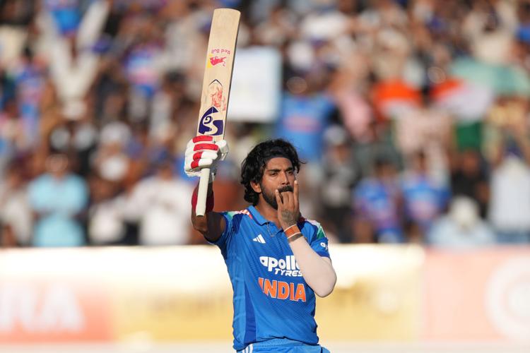 Mitchell's unbeaten 131 powers New Zealand to ODI series-leveling win ...