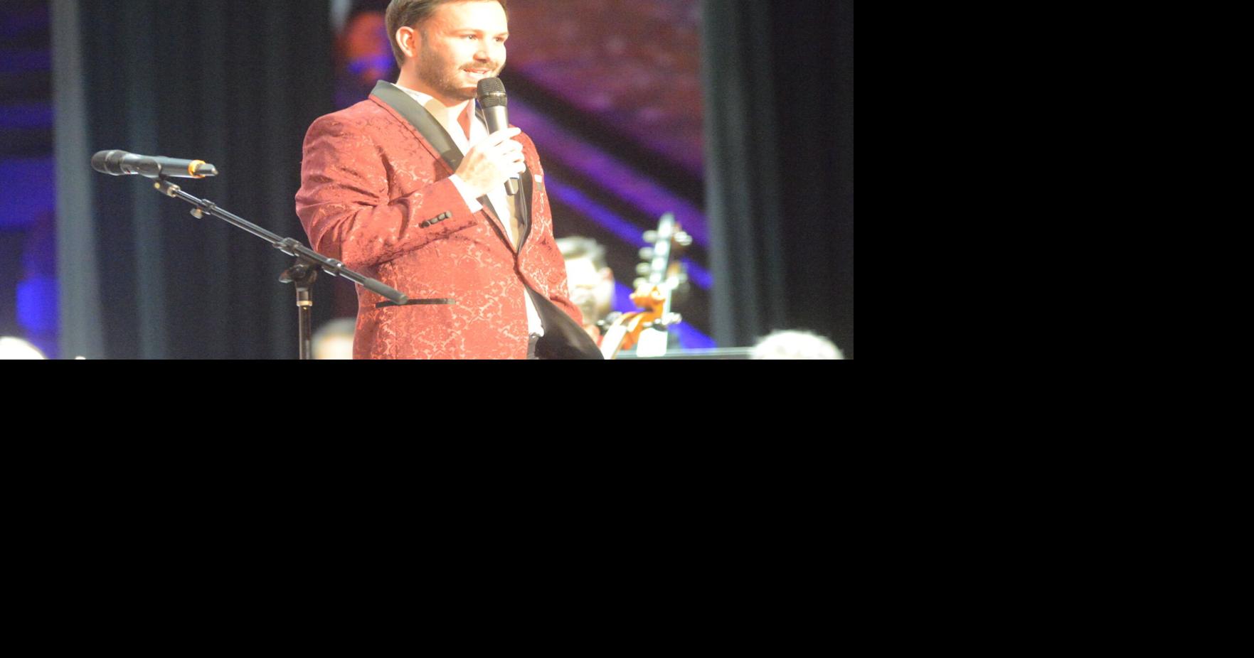 Music Review: Andrew Crust delivers VSO’s holiday cheer | Vermont Arts ...