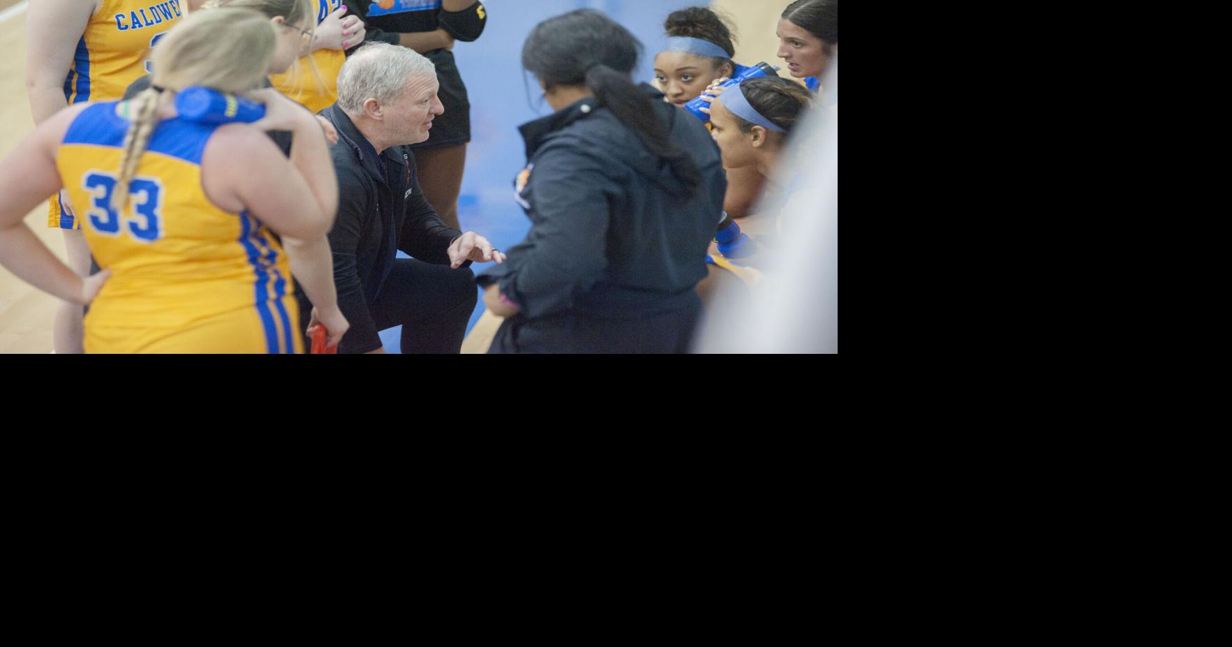 Lady Maroons remain undefeated in district play in 50-39 win over Lady ...